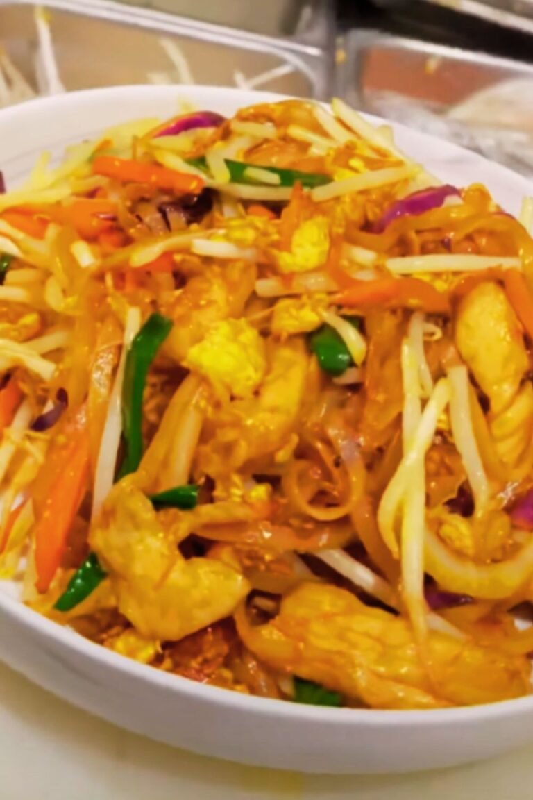 Healthy Chicken Pad Thai: A Lighter Twist on the Classic Thai Favorite ...